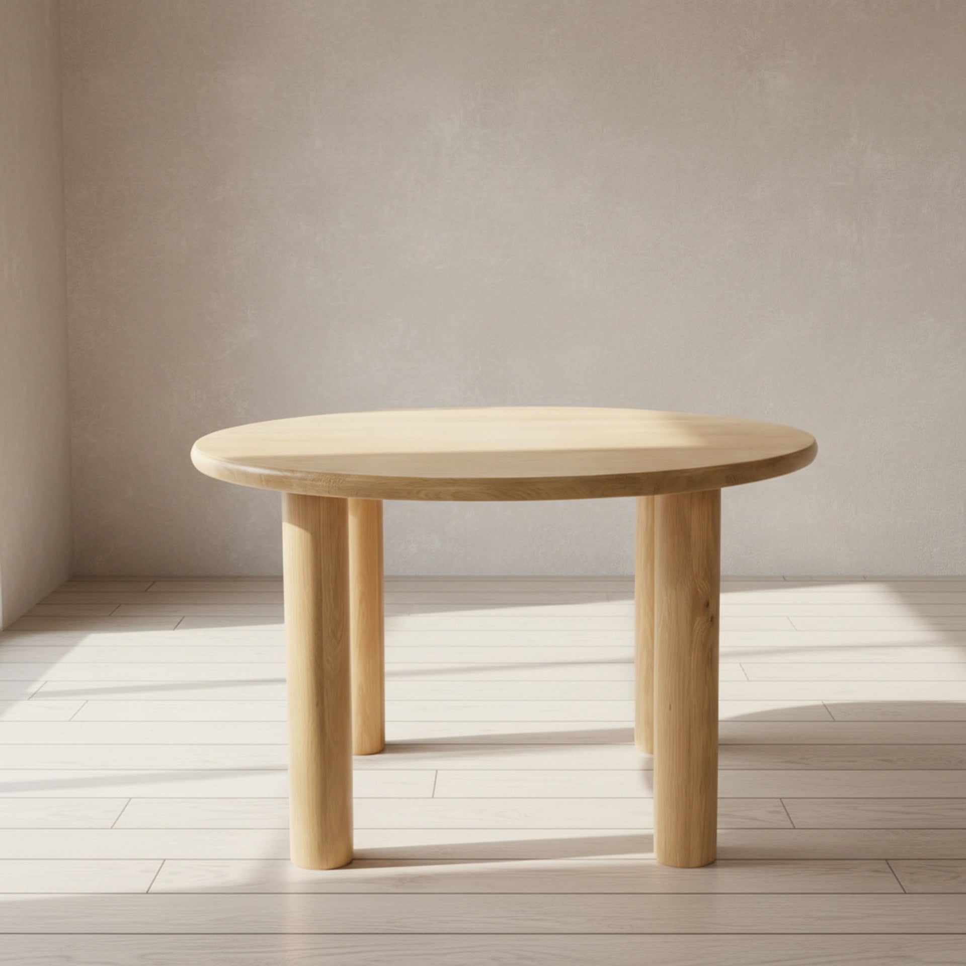 Milo Round Dining Table Oak – SAINT K